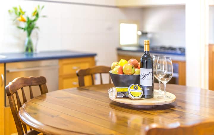 Elderton Wines Guest House - Greenock