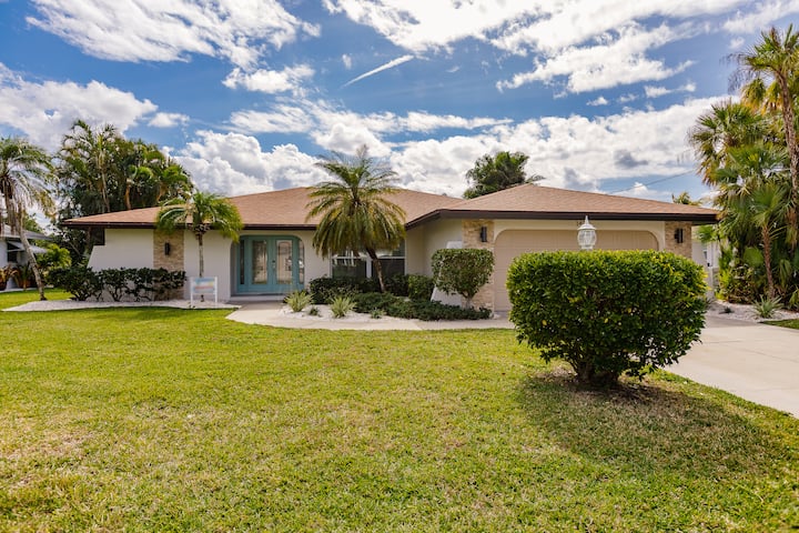 Villa Cape Coral * Yacht Club Area * Gulf Access - Cape Coral, FL