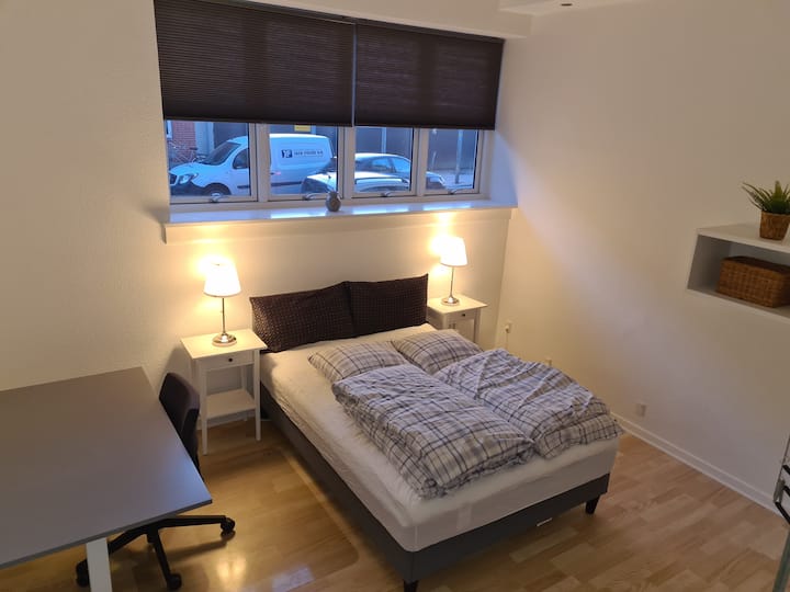 Lejlighed På Lukket Vej, I Centrum Af Odense - Odense