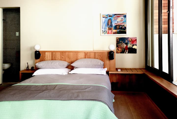 Stylish Boutique Studio In Prime Location - Cape Town