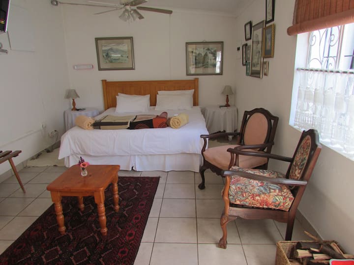 Cat's Whisker, Absolute Leisure Cott, Machadodorp - eNtokozweni