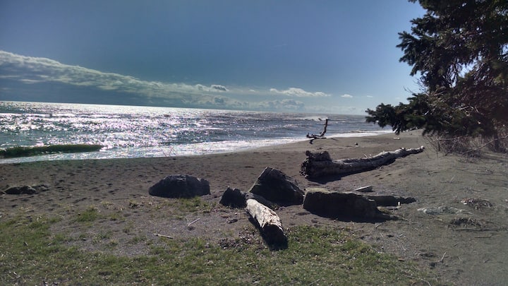 Maison D’oiseau, Private Beach - Leamington