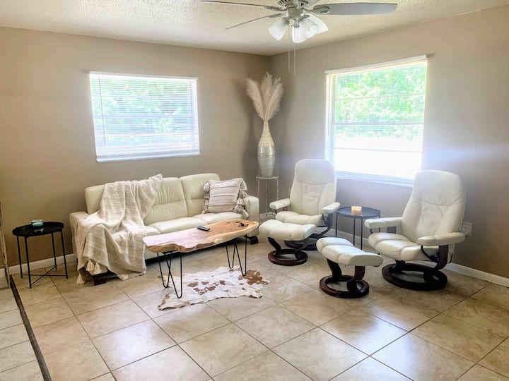 Quiet And Serene Abode Surrounded By Nature - North Fort Myers, FL