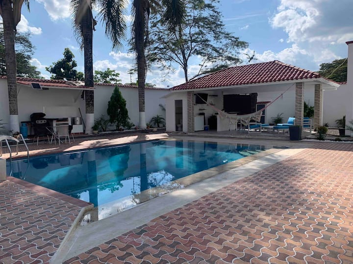 Hermosa Casa De Descanso En Apiay - Villavicencio