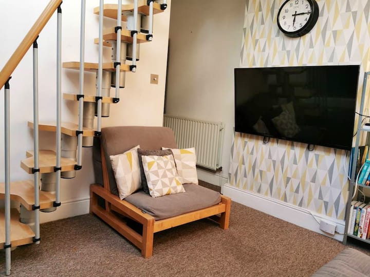 As Snug As A Bug In A Rug, V Central Location - Cardiff
