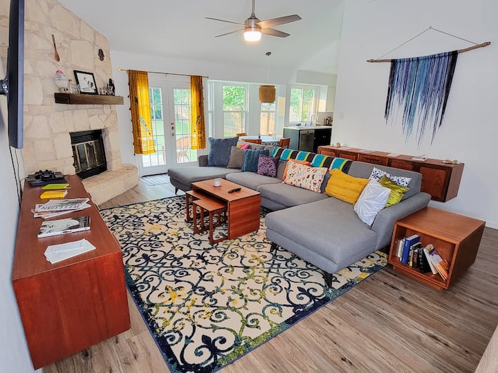 Queen Of The Jungle Room @ The Suburban Oasis - Cedar Park, TX