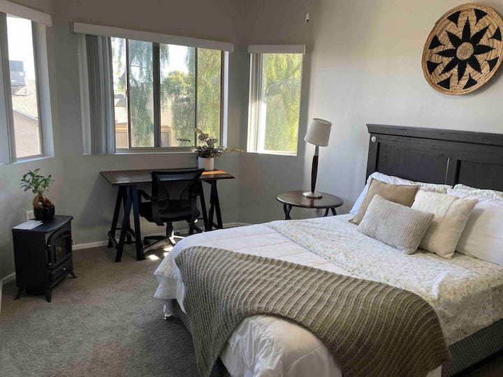 Private Master Room And Bath In Gated Community - Phoenix, AZ