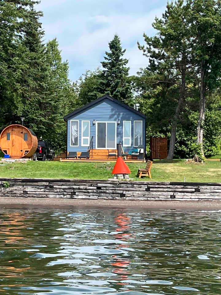 Simplicity On Lake Superior - Thunder Bay