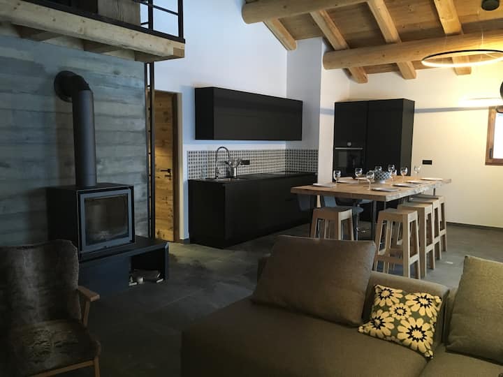 Chalet Des Marie
Au Milieu Des Pistes Et Alpages - Le Grand-Bornand