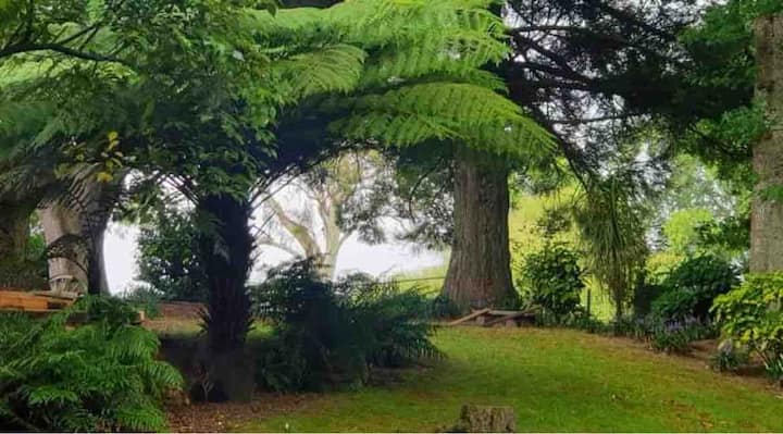 Nature’s Oasis Retreat - Hidden In The Garden - Tīrau