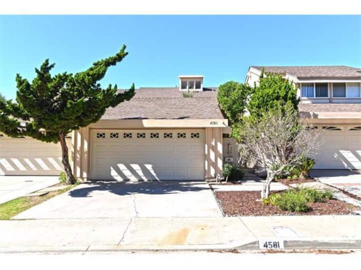Comfy 4b3b House Near Uci, Disney, Newport Beach - Newport Beach, CA