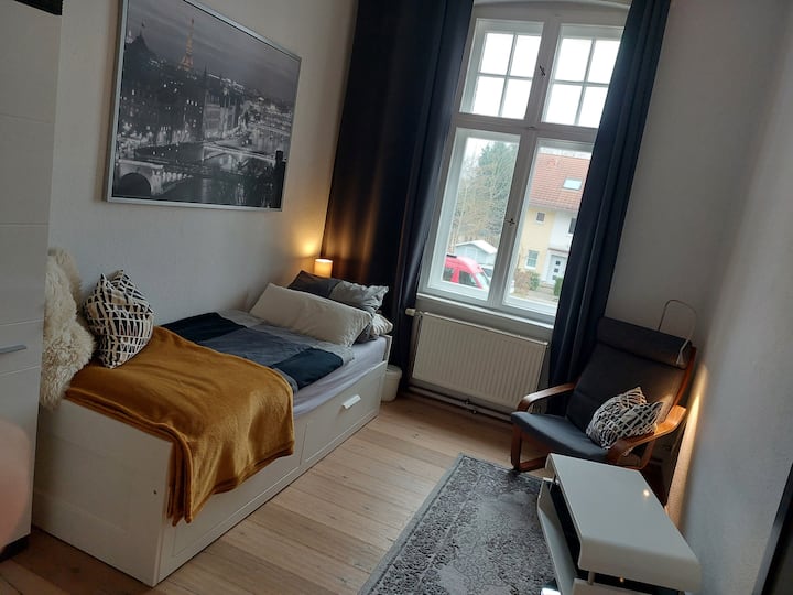 Zimmer Im Grünen Mit Bad- Und Küchenmitbenutzung - Berlin