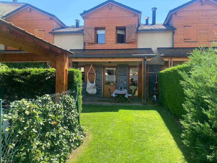Caseta Rústica Amb Encant. Jardí I Parking Privat - Puigcerdà