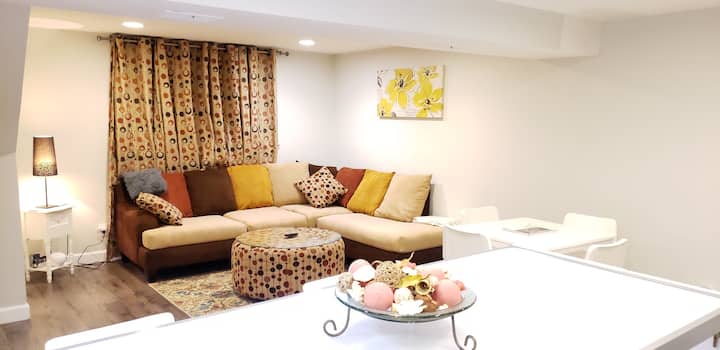 Beautiful 2 Bdr Near National Harbor Free Parking - Clinton, MD