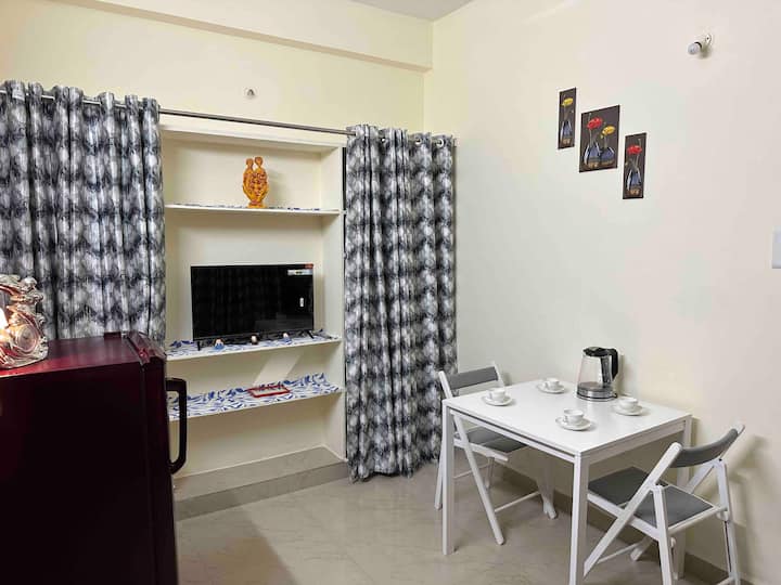 Jmj Residency : Penthouse Dune Chambre, Station De Métro Kkp - Hyderabad