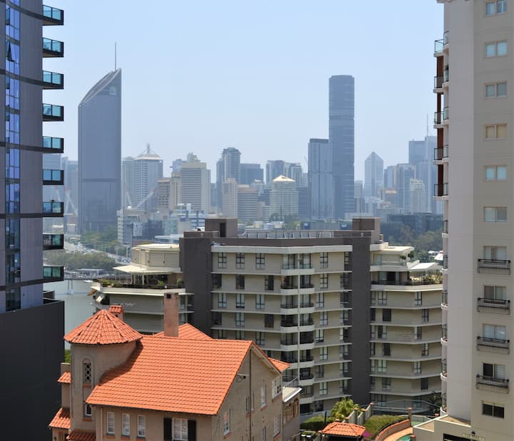 Gabba/sth Bank/qld Childrens Hosp/riverstage - Brisbane