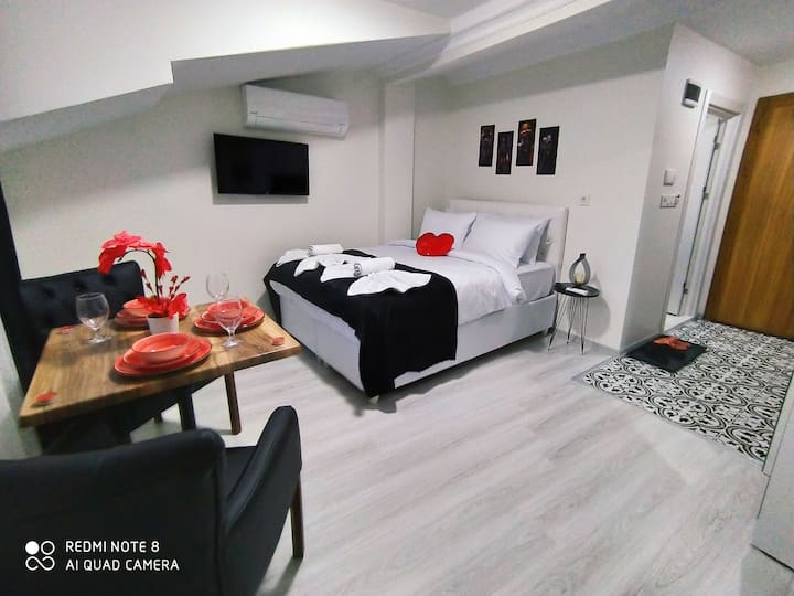 Pera Flower House Black Concept İN Taksi̇m - Gaziosmanpaşa
