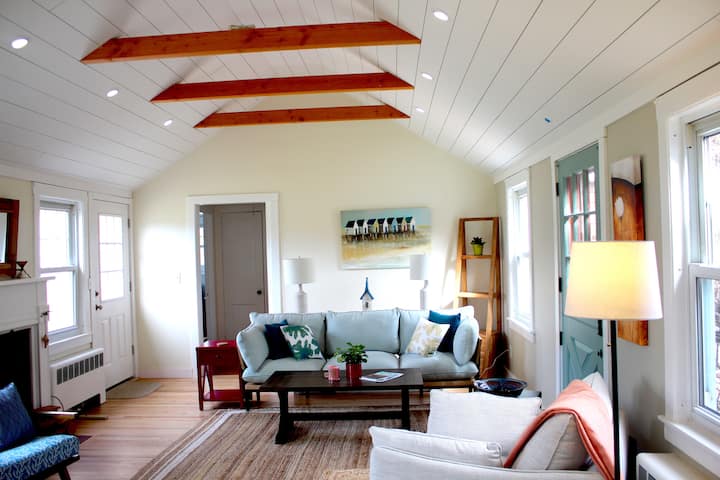 Remodeled Bungalow By The Bay! - Sandwich, MA