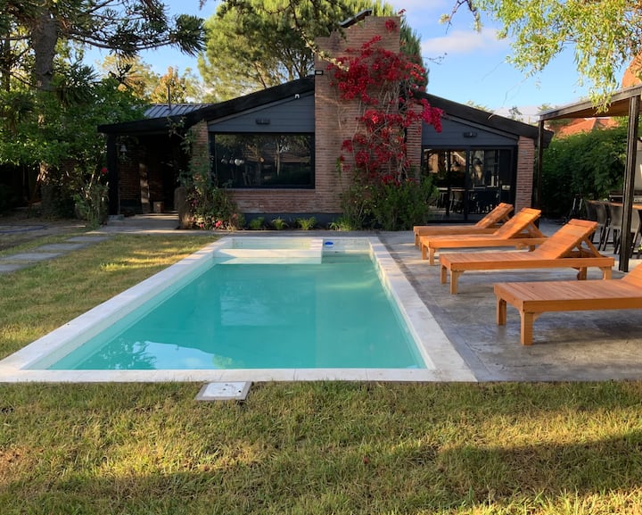 Espectacular Casa En Los Pinos De Anchorena! - Mar del Plata