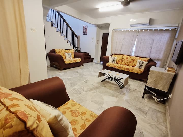 Subang Sunway Paradise Home Staycation Next To Lrt - Subang Jaya