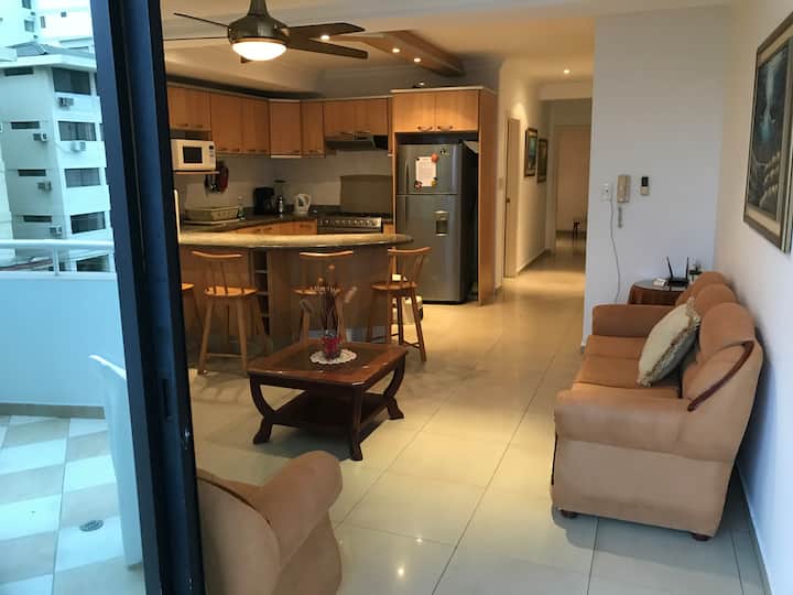 2 Bedroom Condo In Salinas W/free Parking & Wifi - Salinas