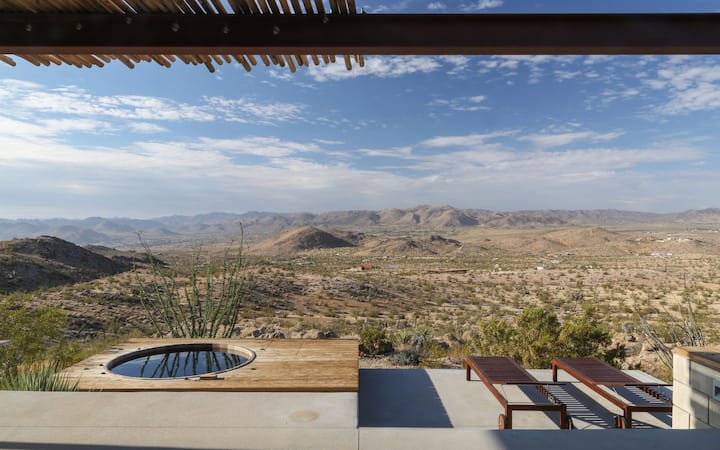 Joshua Tree Green Haus /w Hot Tub - Houses for Rent in Yucca Valley ...