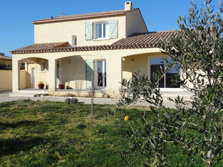 Soleil,piscine, Repos Famille Ou Entre Amis? - Aude