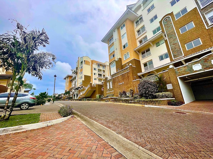 Apartamento De Lujo En Campo De Golf - Panama City