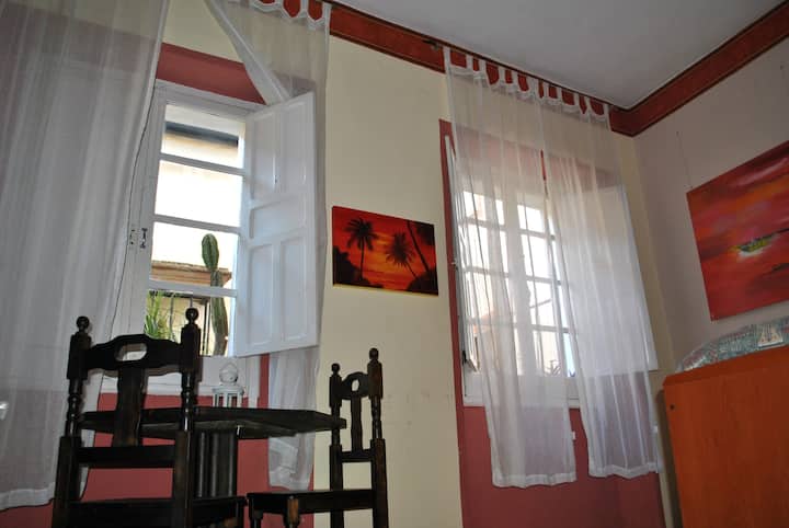 Una Habitación En La Judería De Sevilla - Spain
