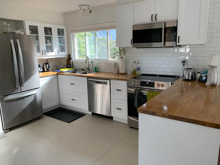 2br - Mountain Views & Forest - Squamish