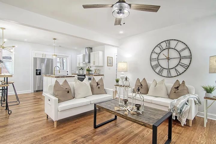 Charming 2 Bedroom Charleston Cottage! - Charleston, SC