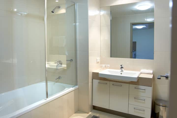 Three Bedroom Apartment - Quest Moorabbin - Melbourne