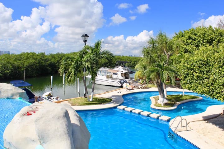 Lovely Luxury Home At Hotel Zone Ac, Wifi - Cancún