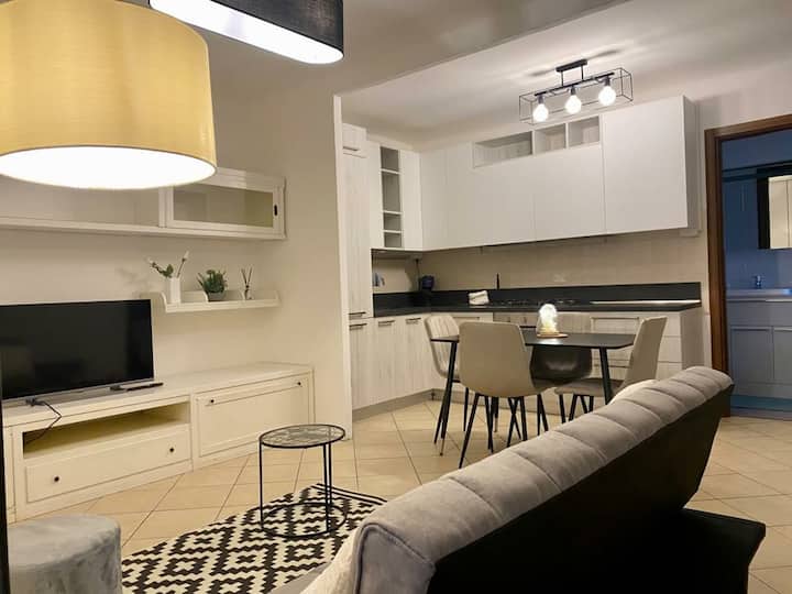Spacious And Well-kept Two-room Apartment In Porta Venezia - Cinisello Balsamo