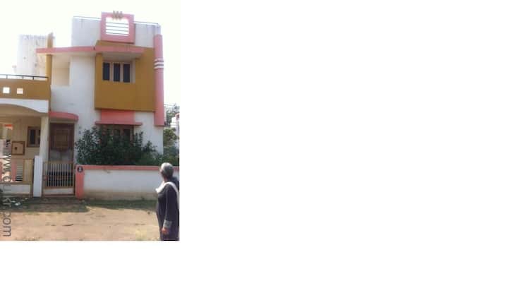 Beautiful Bunglow With Garden - Anand