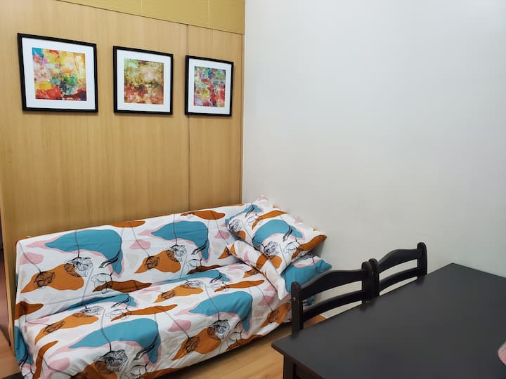 1 Br Condo Near Sm Fairview And Fairview Terraces - Quezon City