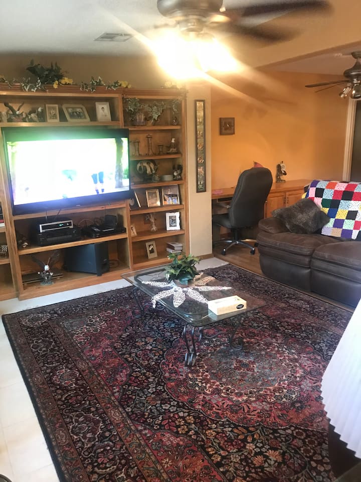 Beautiful Desert Home - Close To Everything! - Mesa, AZ