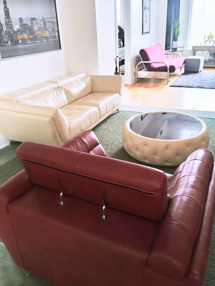 Taste The Luxury !   On The Boulevard - Pill Hill - Chicago