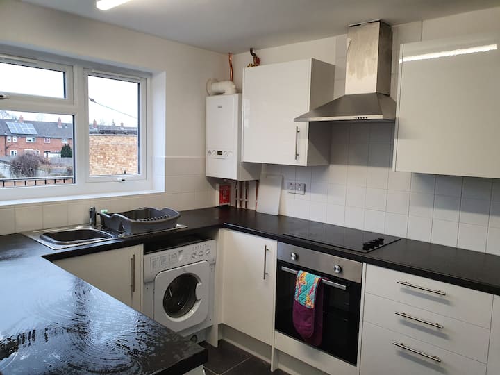 Sleeps 5 In 5 Beds ,Western Side Of Cheltenham - Tewkesbury