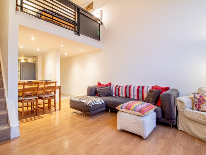 Stylish Mezzanine Apartment In Finnieston Area - Glasgow
