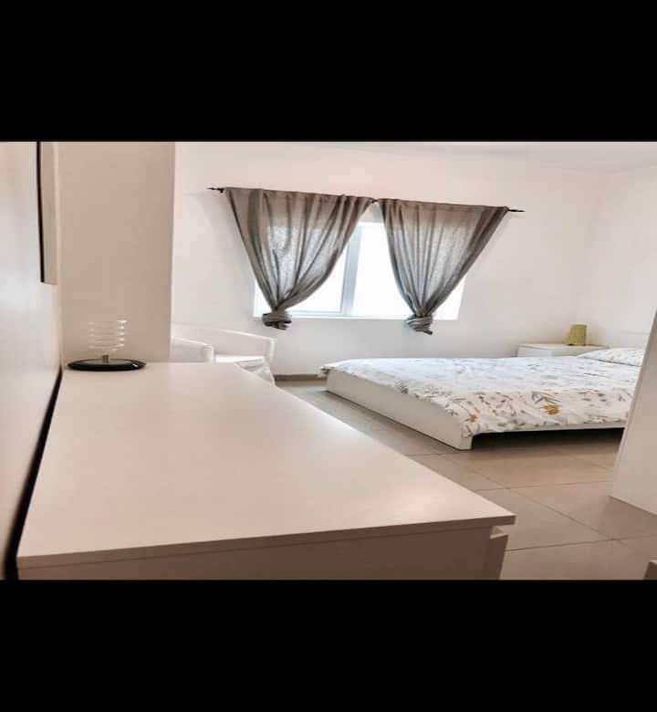 2 Bed Room For Rent - Charjah