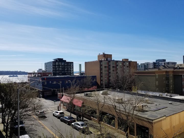 Modern Belltown 1 Bdrm With Parking - Seattle, WA