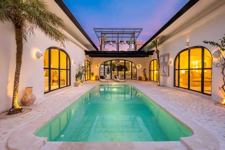 Imagine Villa, 4 Bedroom Prime Location In Canggu - Australia