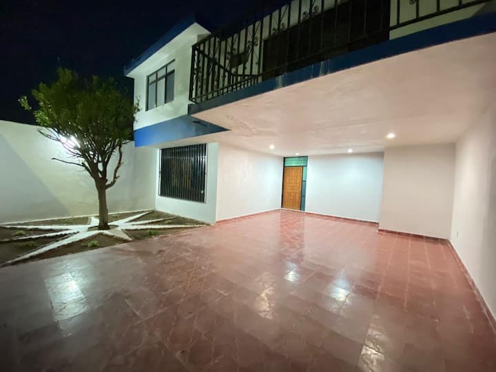 Amplia Casa A 10 Min Del Centro - Aguascalientes