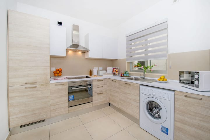 Sliema Central Apt.n 5 - Sleeps 8 - Malte