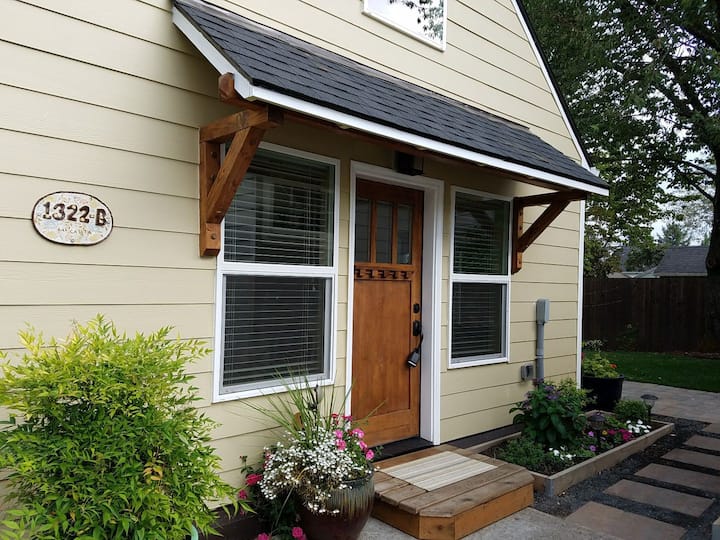 Rose City Park Guesthouse! - Concordia - Portland