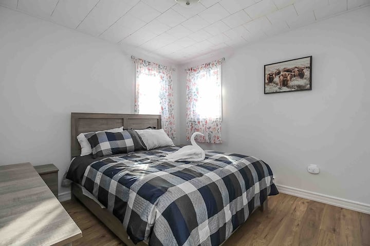 Farm House - Midland