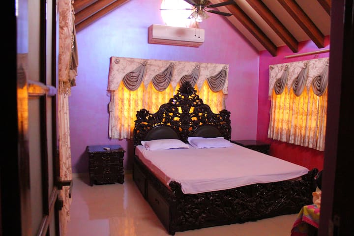 Furnished Bungalow In Vip Sector Of Capital City - Gandhinagar