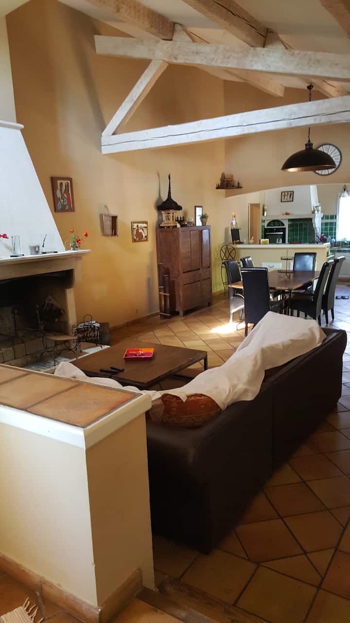 Chambre Dans Villa Avec Piscine - Toulon