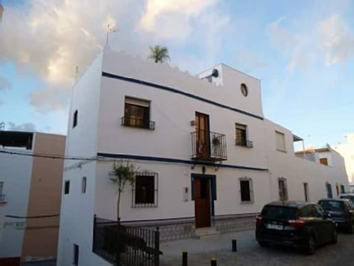 Impresionante Casa En El Casco Antiguo Con Bonitas Vistas. - Almuñécar
